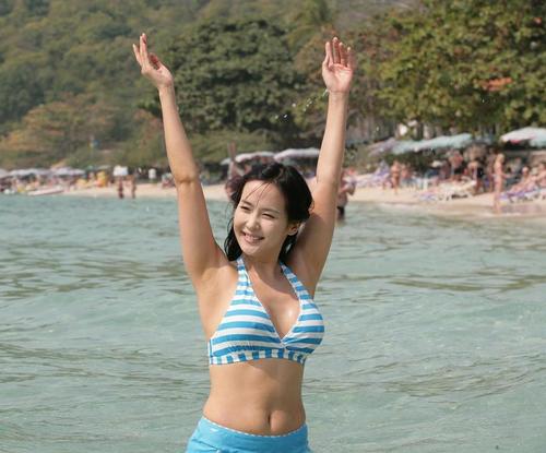 Zhao Ruzhen The Gorgeous Transformation Of A Sexy Actress To The Queen Of Qinglong Inews