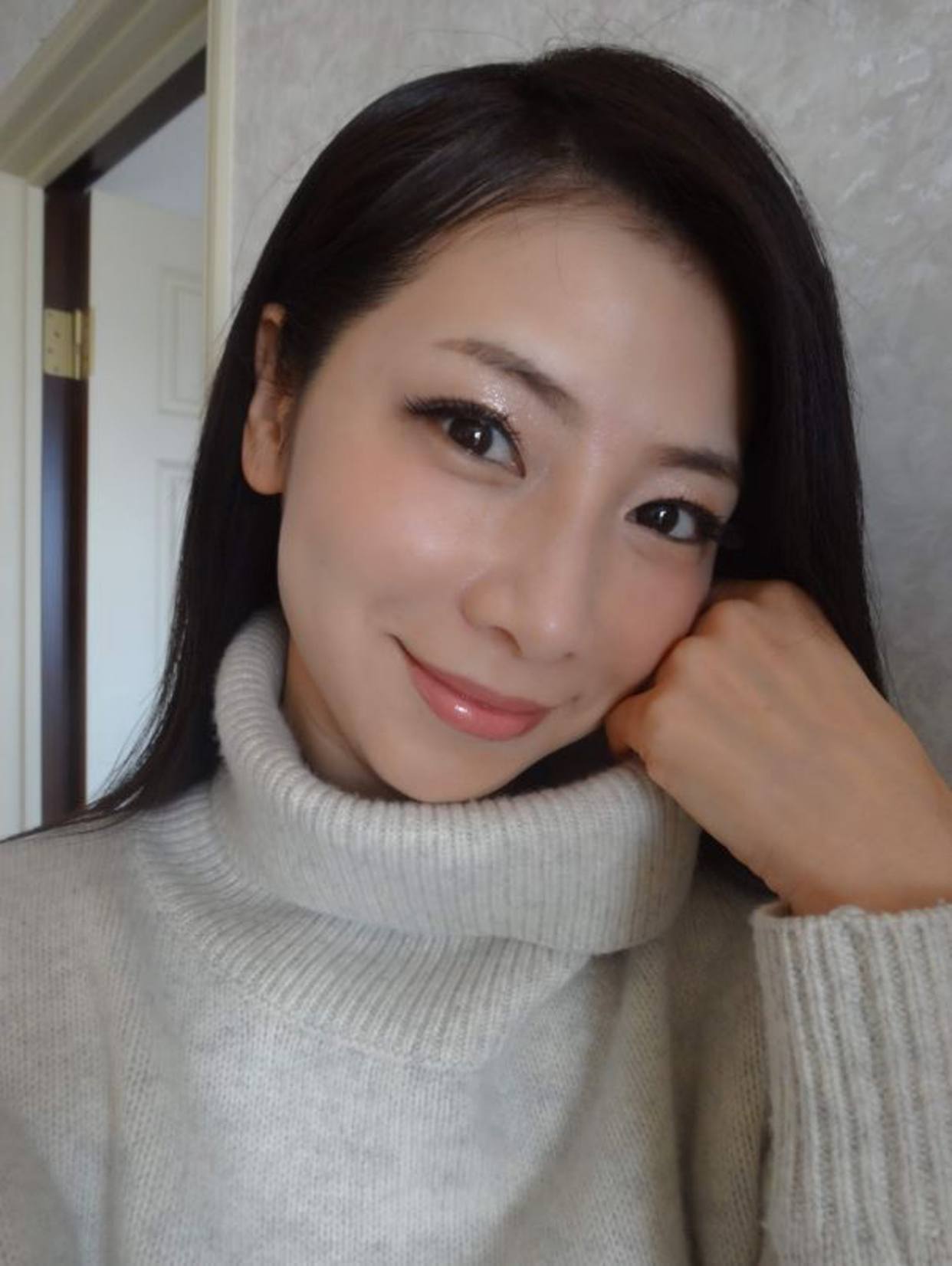 51 Year Old Japanese Beautiful Witch Masako Mizutani With Ruddy Skin