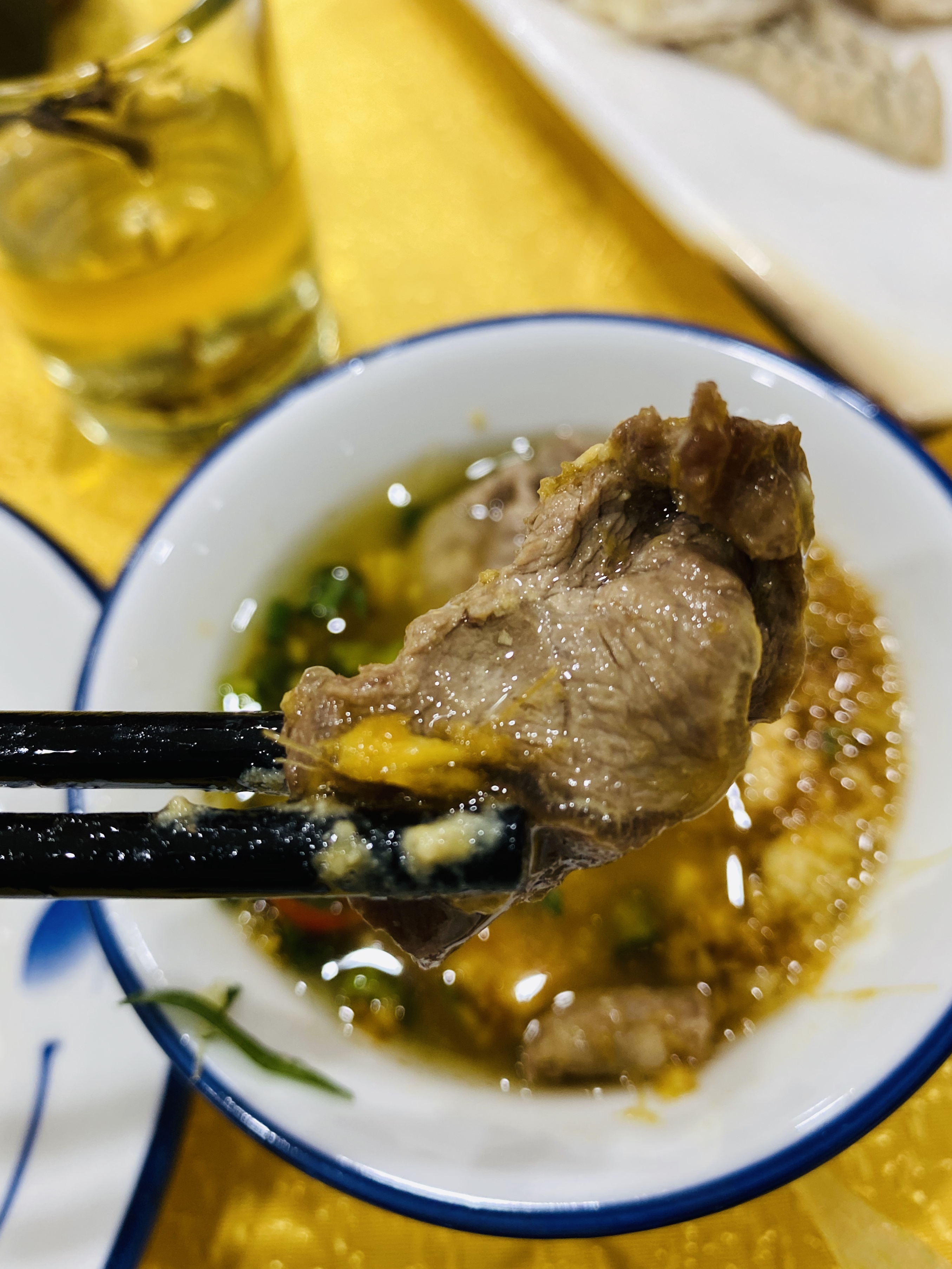 There is a restaurant in Chancheng that specializes in donkey meat ...