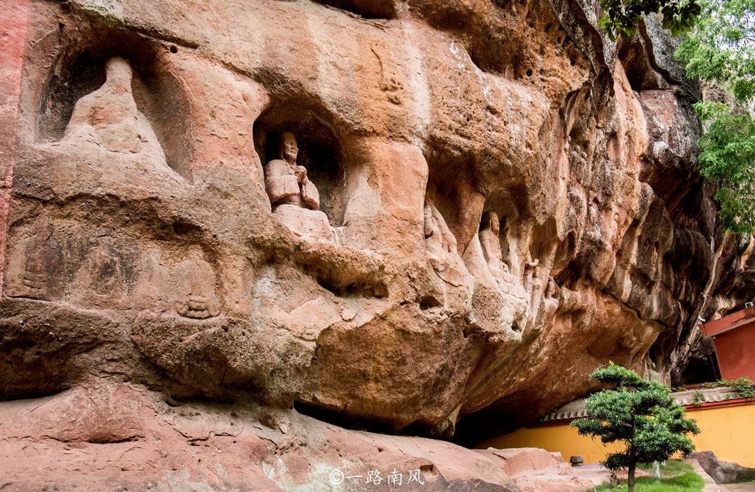 Two popular scenic spots in Ganzhou, Jiangxi, although there are not ...