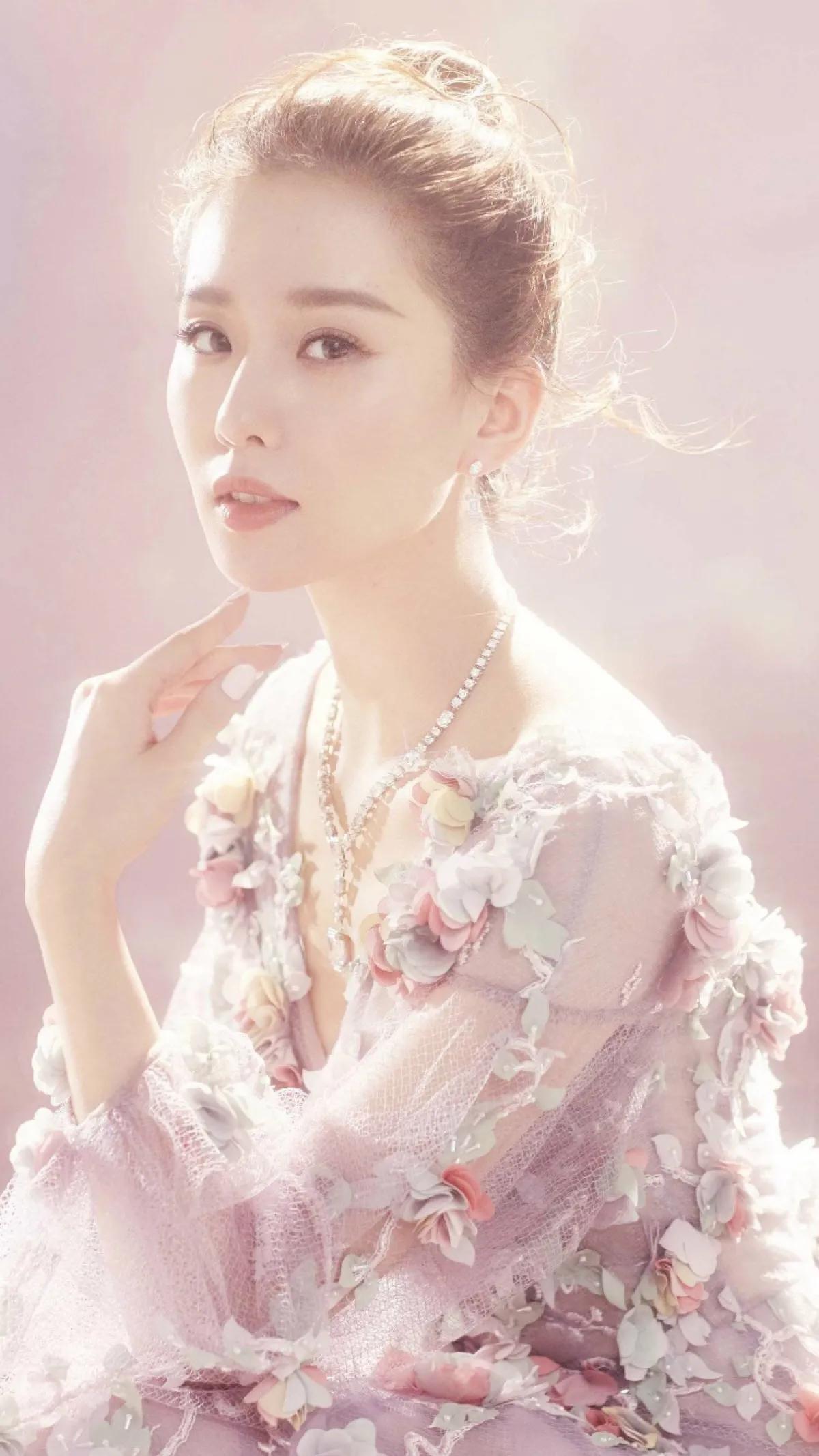 Liu Shishi, one of the four young huadans of the new generation, a ...