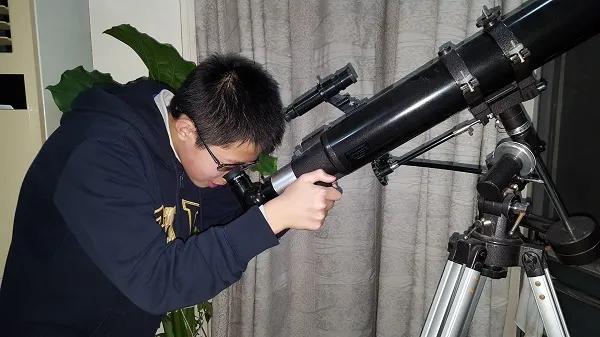 The 16-year-old "star chasing" teenager who "sees the universe from the ...