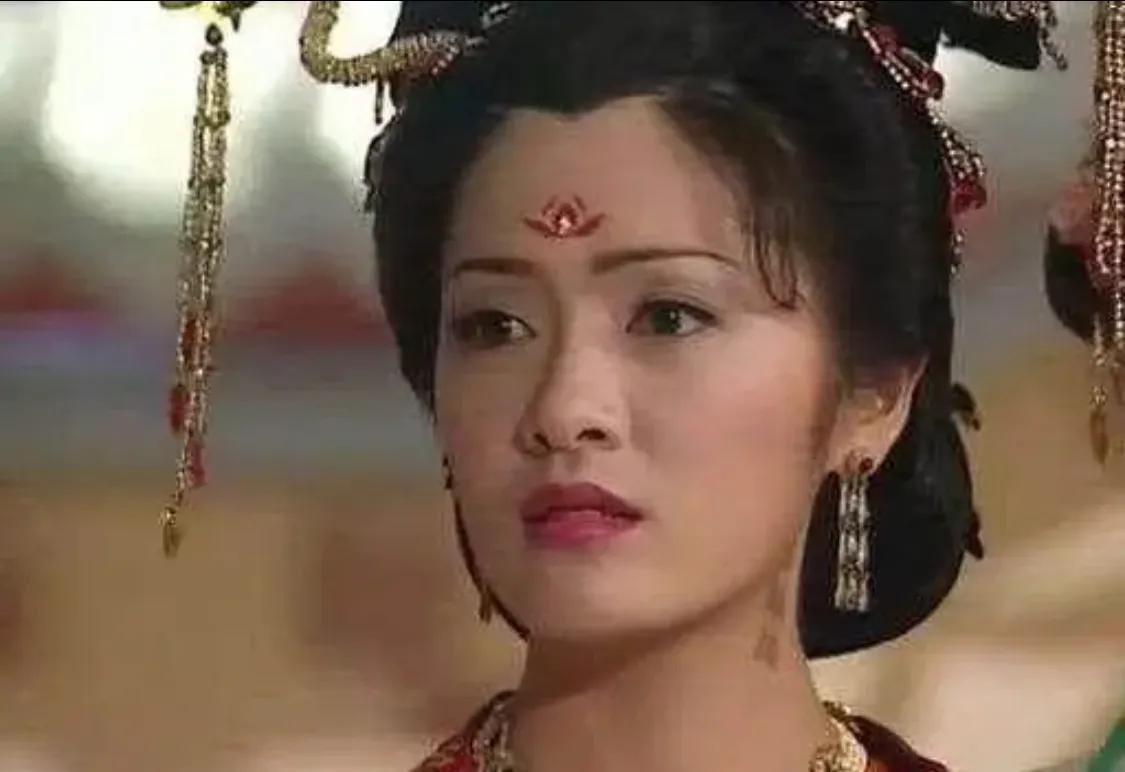 Once starred in one of the four ancient beauties, retired to Shanghai as a white-collar worker ...
