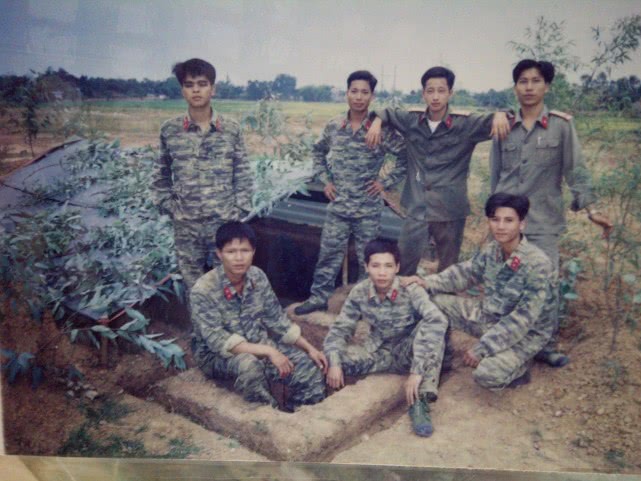 The Vietnamese People's Army has developed a classic camouflage uniform, which is only available ...