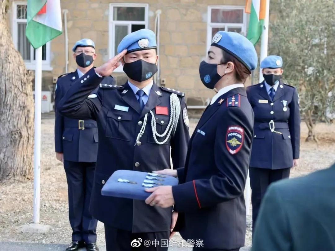 Chinese peacekeeping police in Cyprus awarded the United Nations Medal ...