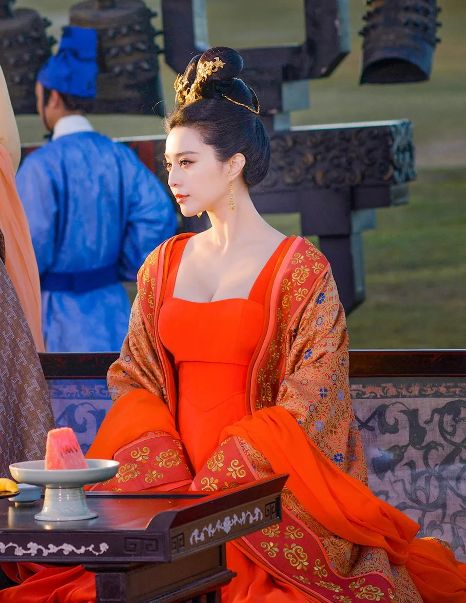 The 12th edition of Concubine Yang, her face and smile are all amorous ...