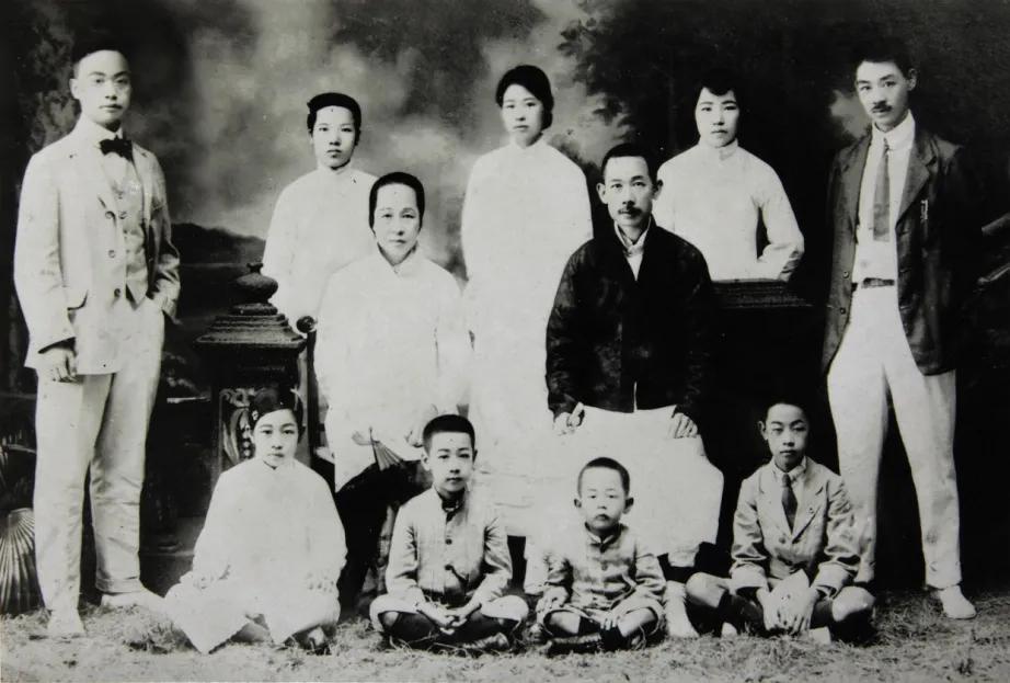 A Brief Talk on the Influence of Huang Songling, an Outstanding Person ...