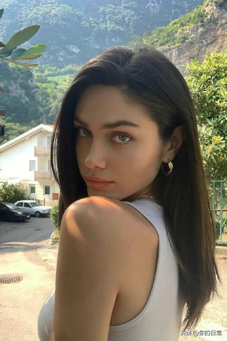 Victoria Bruno - iNEWS