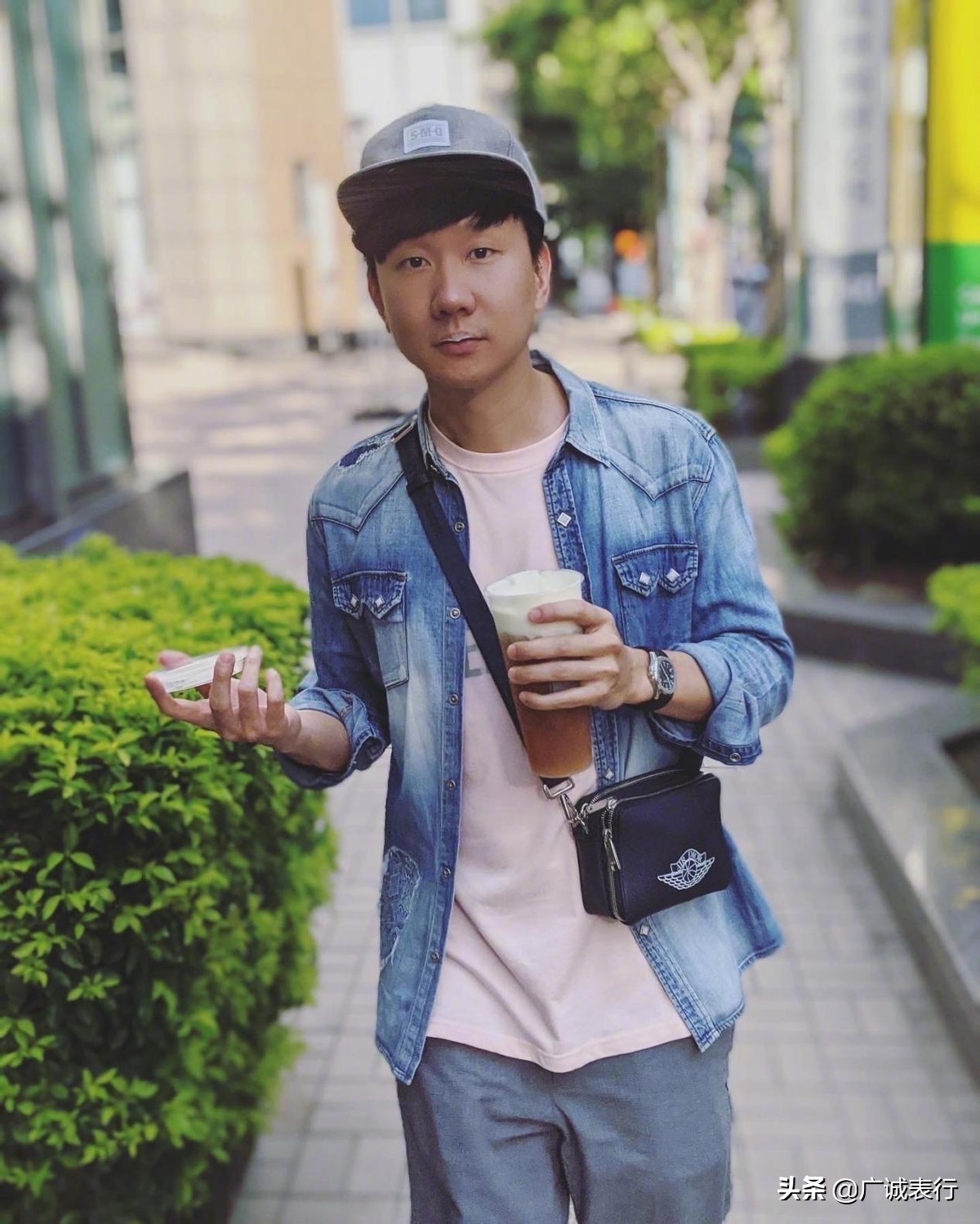 How much does the well-known singer JJ Lin love to wear watches? - iNEWS