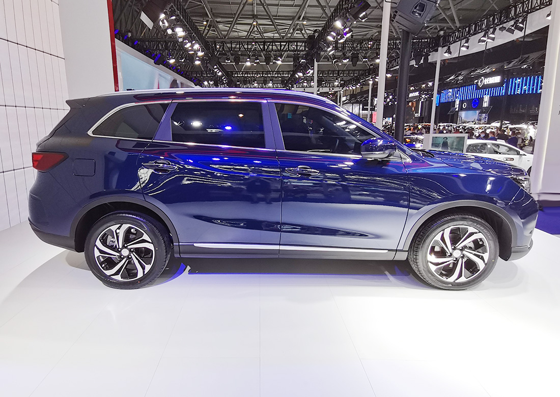 New domestically produced brand was born, Beiqi Ruixiang X5 real car ...