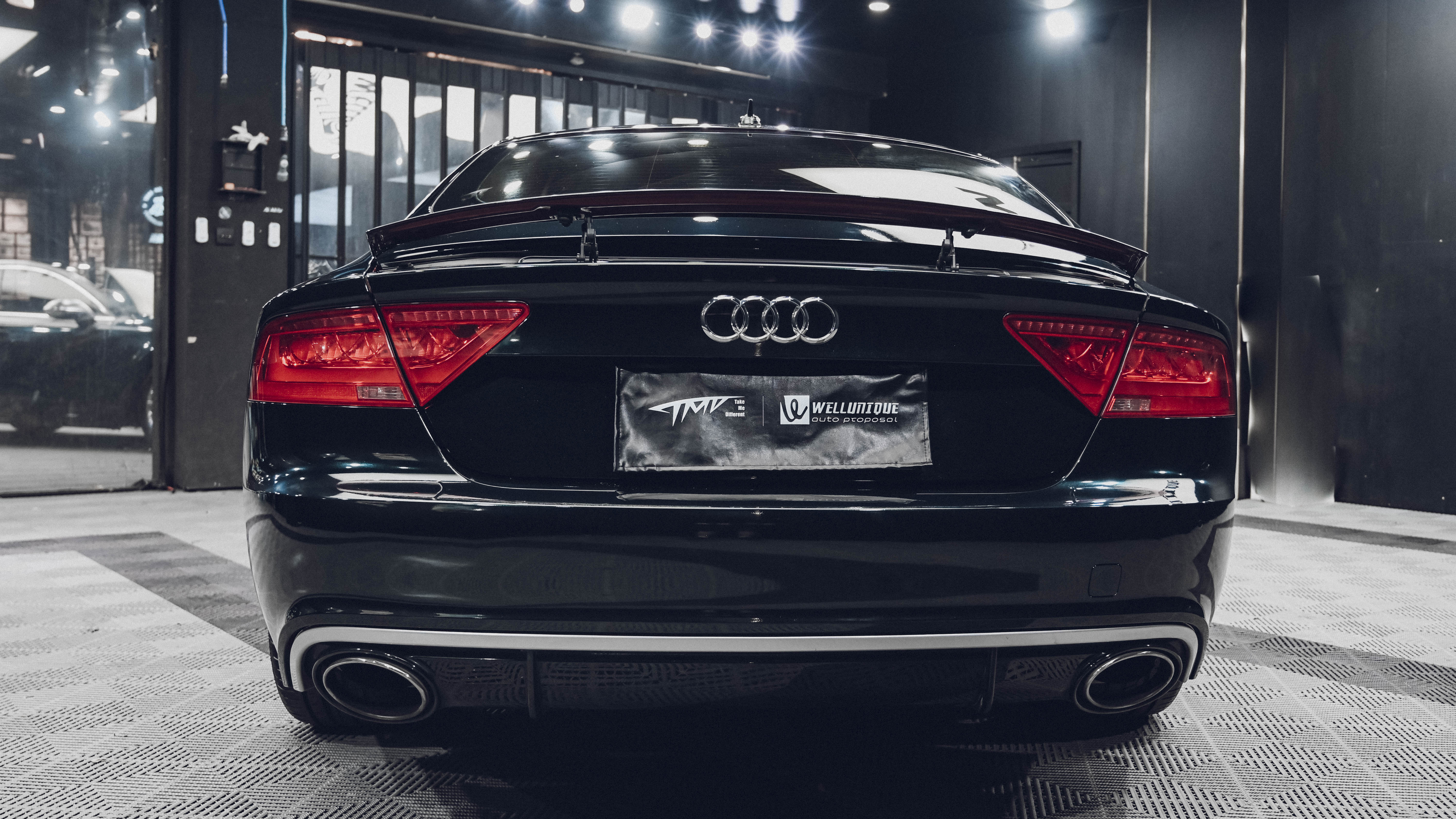 Audi A7 stickers emerald green change color - iNEWS