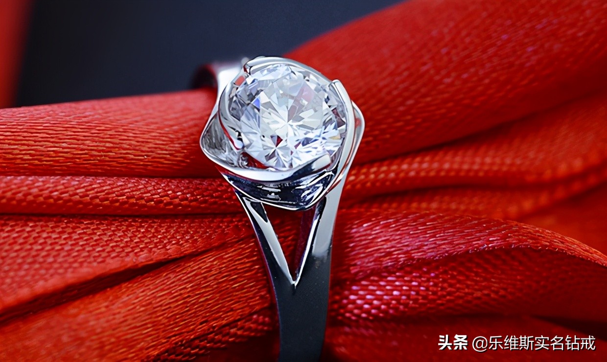 What is the price of a 5 carat diamond ring?How to choose a dove egg diamond ring? - iNEWS