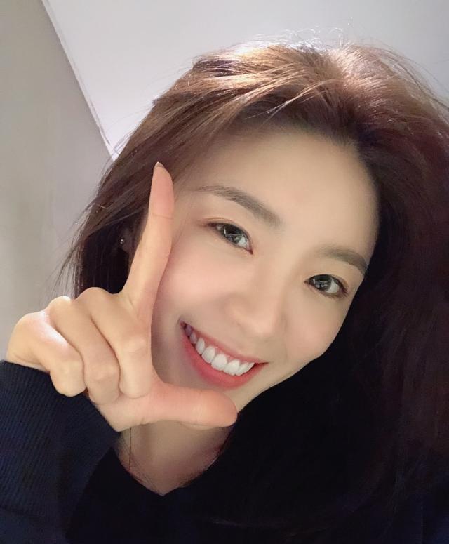 "Thirty Only": My name is Zhang Yue, you can call me Lin Youyou - iNEWS