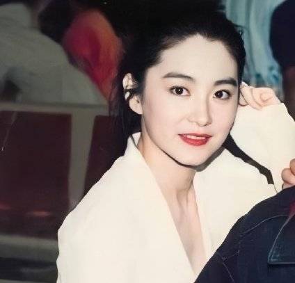 Fascinated by 7 female stars in the film industry, from "Black Widow ...