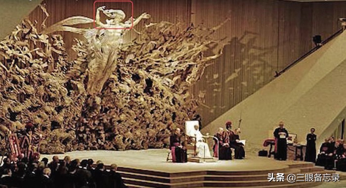The dark secret behind the Papal Hall in the Vatican, the symbolism of ...