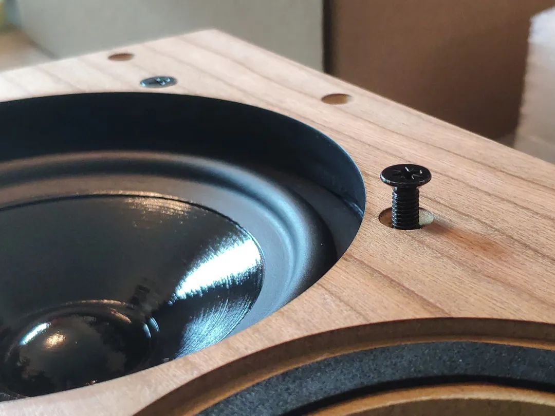 RESPOND銳榜LS3/5A監聽書架箱套件 - 資訊咖