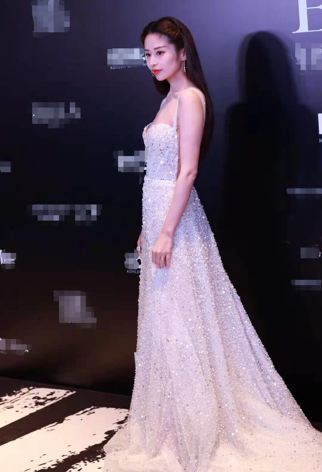 Seductive!Female star red carpet is more beautiful, Zhang Tianaiyinger ...