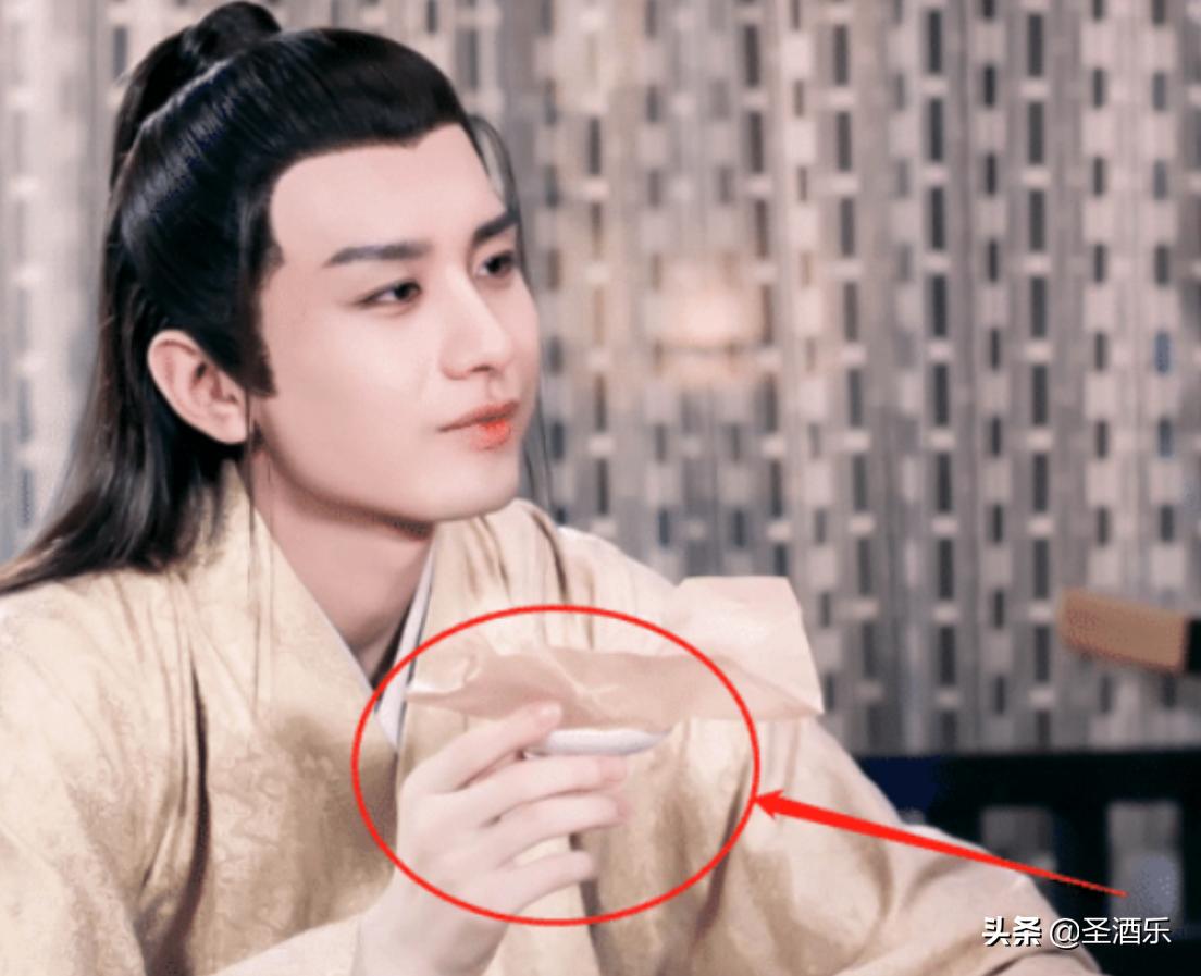 Cheng Yi's live broadcast of the live picture is much more refined ...