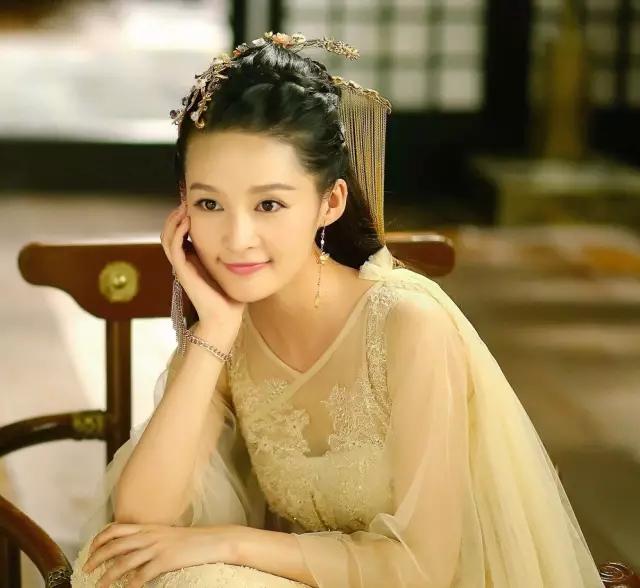 Li Qin officially announced the spokespersons of "Fantasy New Zhu Xian ...