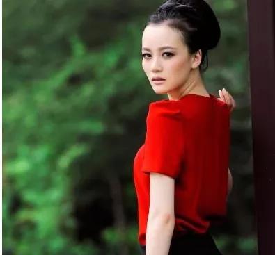 The most beautiful actress Tang Yuhong - iNEWS