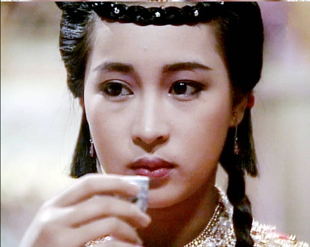 "Peerless Twins" is obviously a male god but loves too humblely, the ...