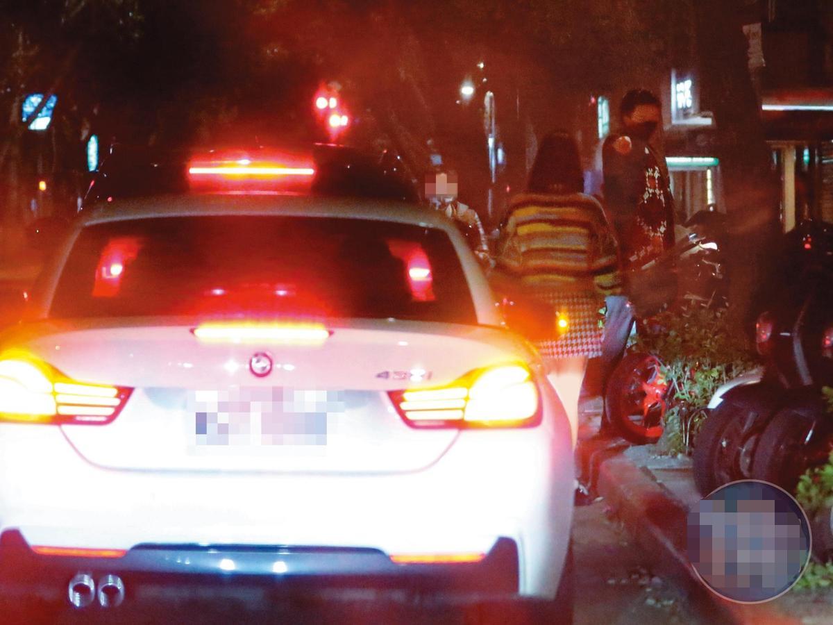 Chen Bolin drunk and danced in the street late at night, hugged the ...