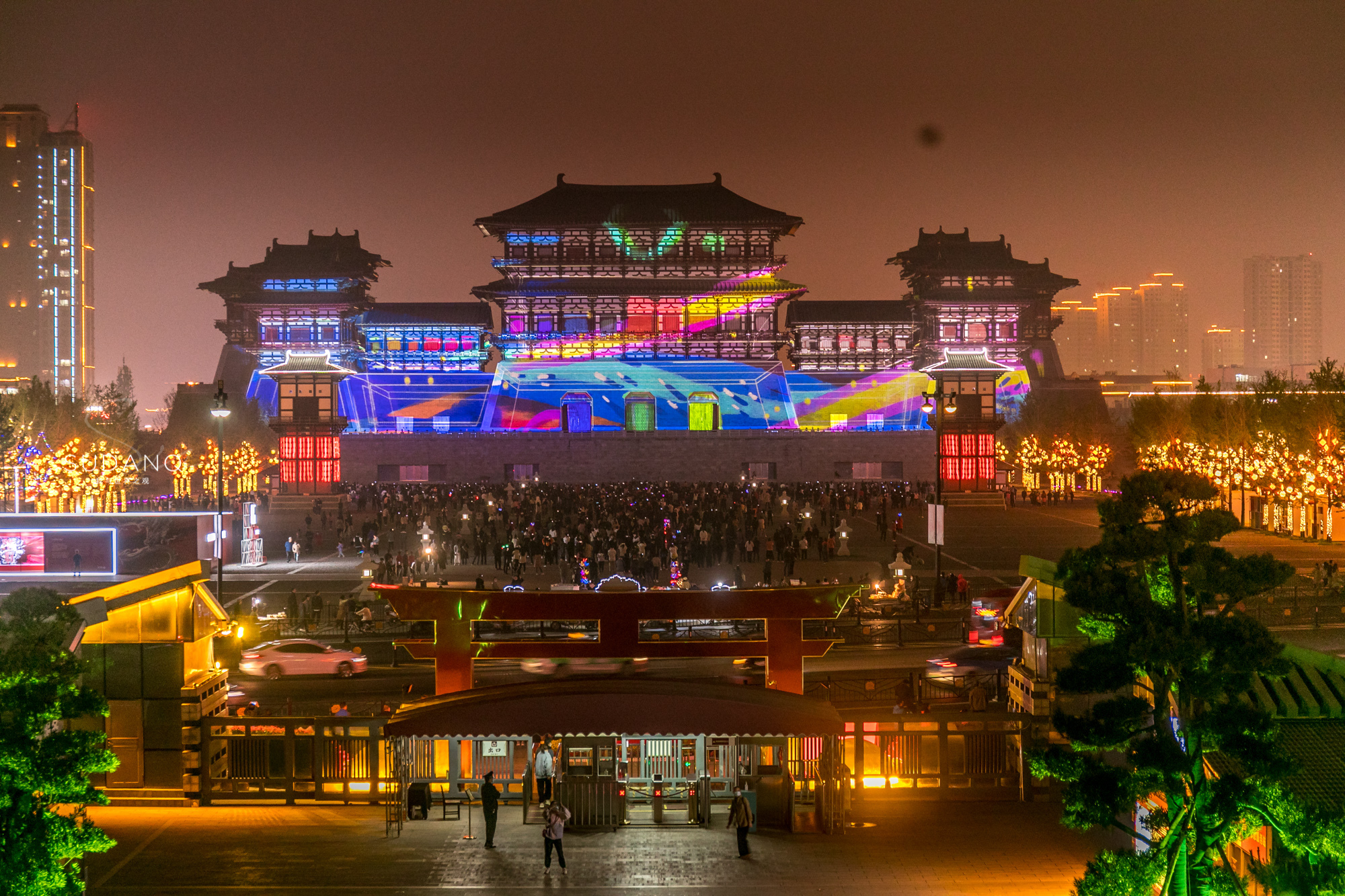 Luoyang Yingtian Gate: The demeanor of the city of God reappears, "the ...