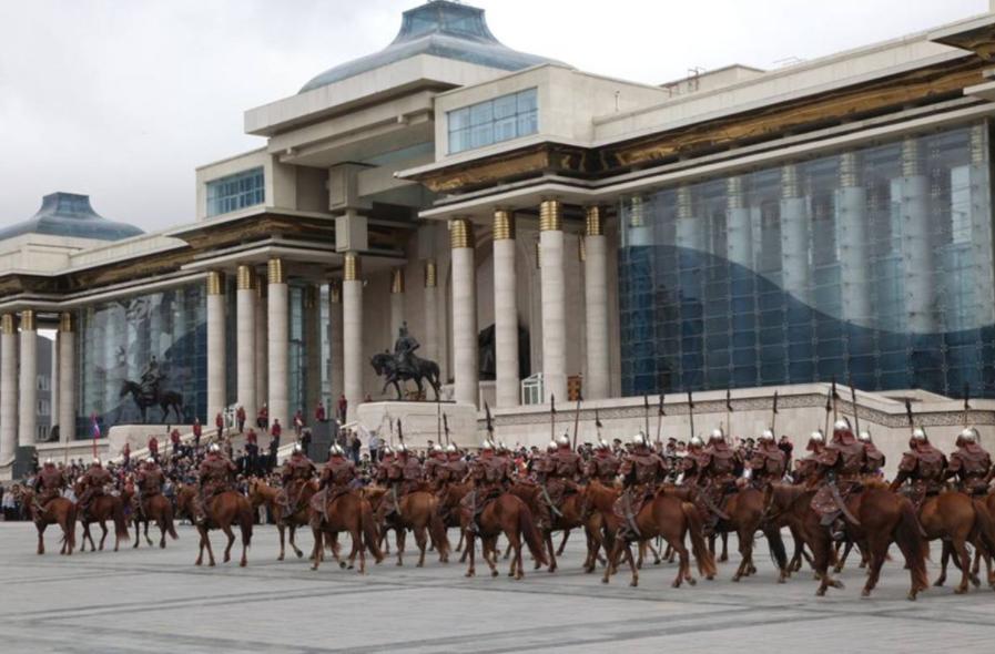 Mongolian Prime Minister Gendeng scolded Stalin and slapped him in ...