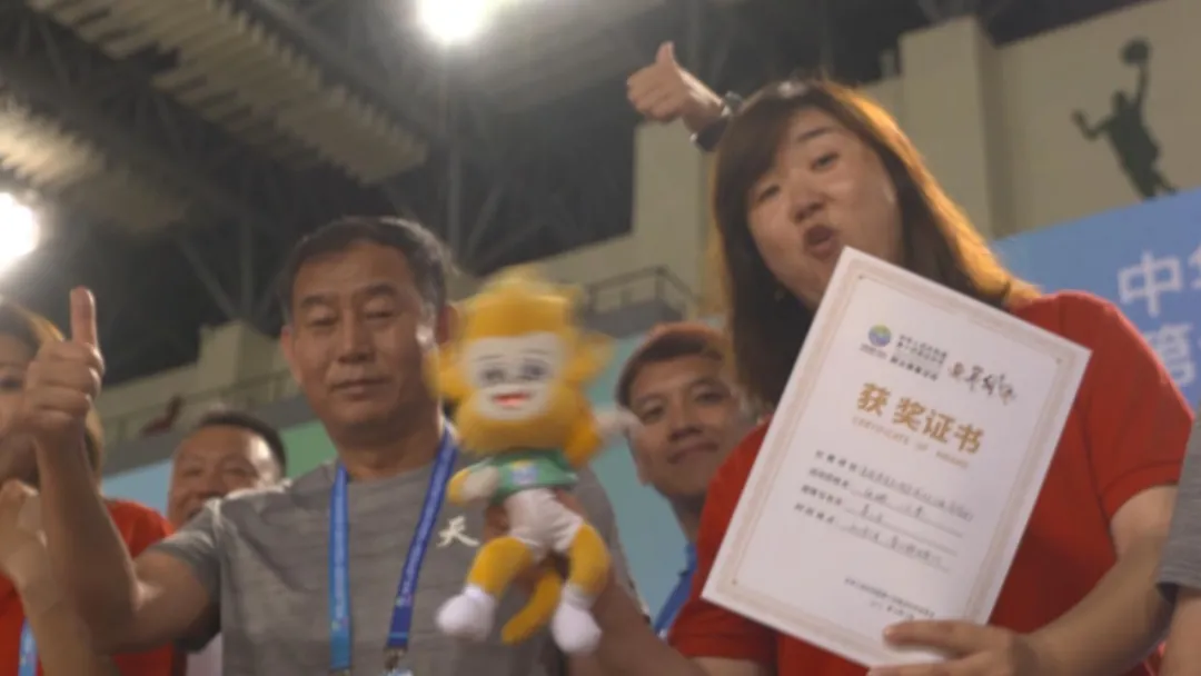 See Zhang Na again!The "phoenix" of the altar, the greenery is famous ...