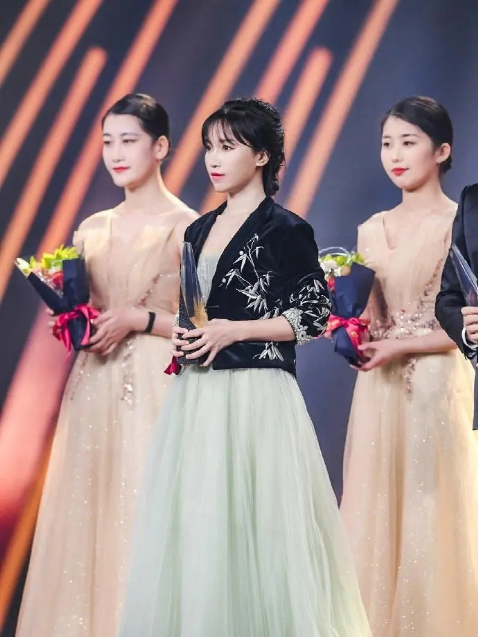 Li Zi is red and red 6 years is not worried: the "farming" of the ...
