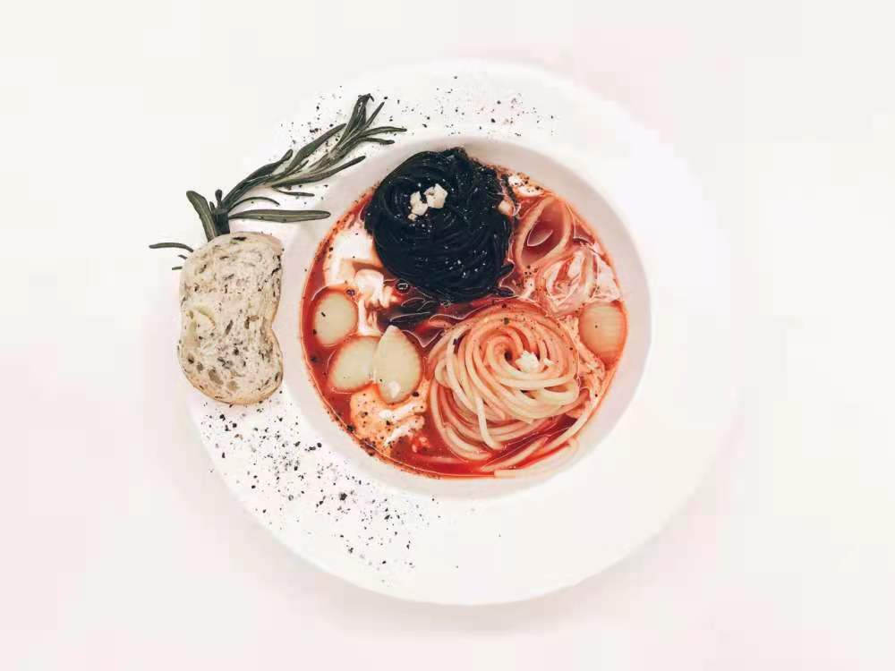 The spaghetti with witch soup in "Like You", it turns out that there is ...