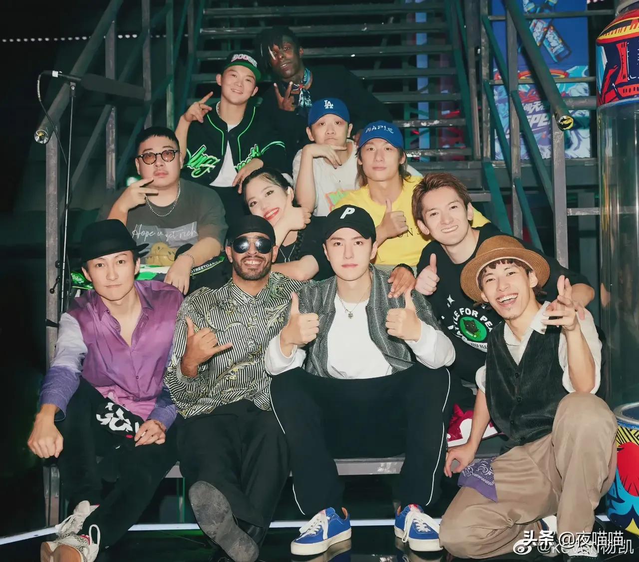 A wave of king bombing, the victory of the "Axis Man" - iNEWS