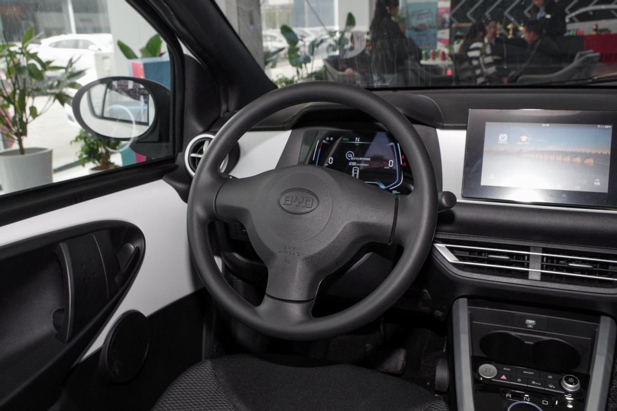 The 5-door 5-seater BYD e1, with a range of 305km and starting at ...