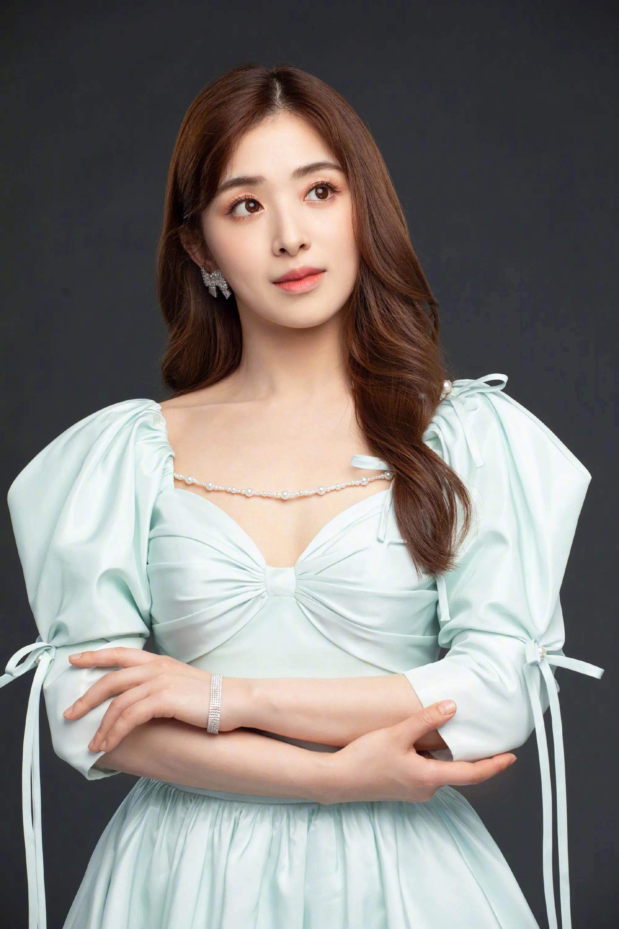 Sweet Fashion Princess-Zhang Hanyun - iNEWS