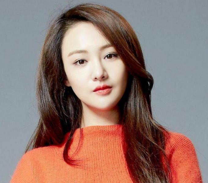 After Zheng Shuang disappeared for many days, he began to fight back ...