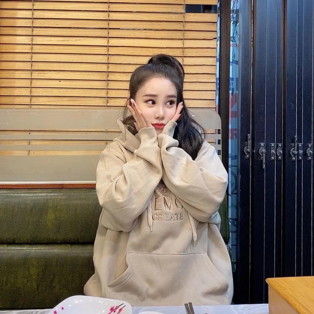 Korean beauty racing model Kang habin, fluttering like the wind returns ...