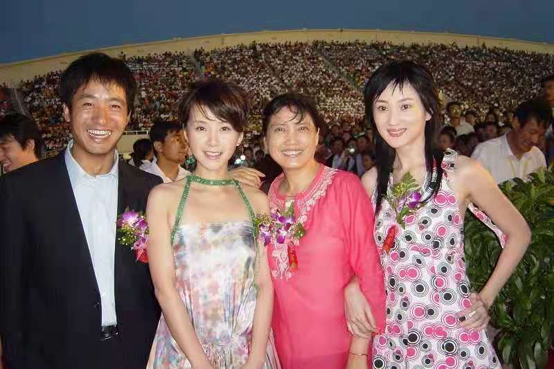 He Lin and her husband have been married for 7 years. Both mother-in ...