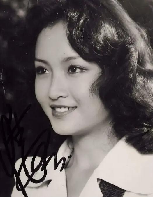 Tien Niu: Wan Ziliang's ex-wife, after she was 20 years old, she was ...