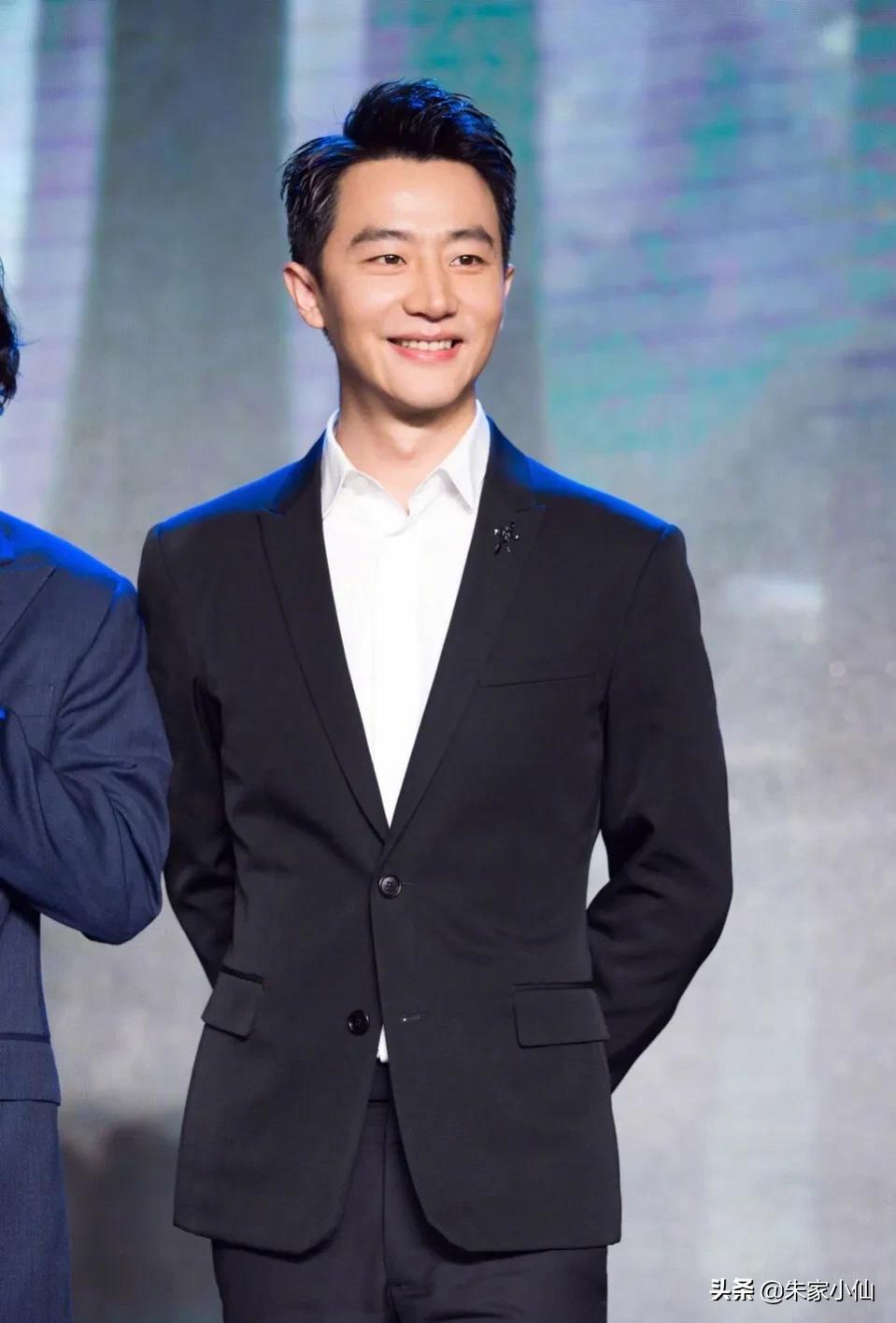 Eat melon: Deng Lun, Zhao Liying, Hu Ge, Chen Xuedong, Huang Xuan, Yu ...