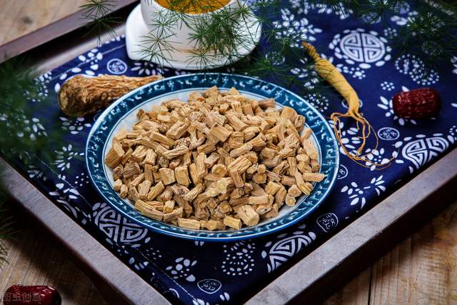 Deficiency of yin and yang in the kidneys makes it difficult to stand ...