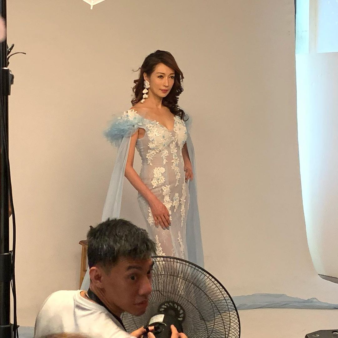 The clothes 30 years ago were too big!50-year-old Wen Cuiping insists ...