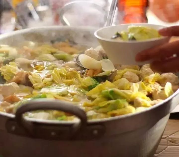 Japanese sumo wrestlers are so fat, how much do they eat every day ...