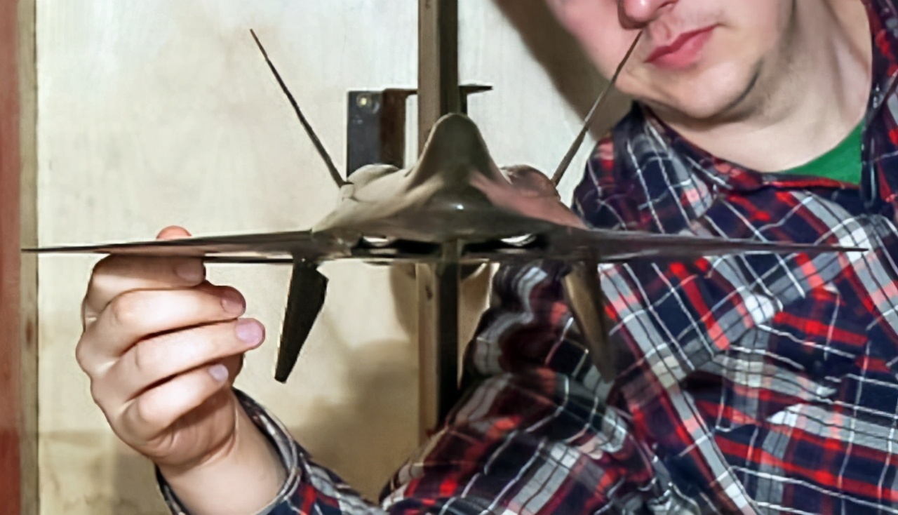 Russia is about to release a new fifth-generation machine, Mikoyan LMFS ...