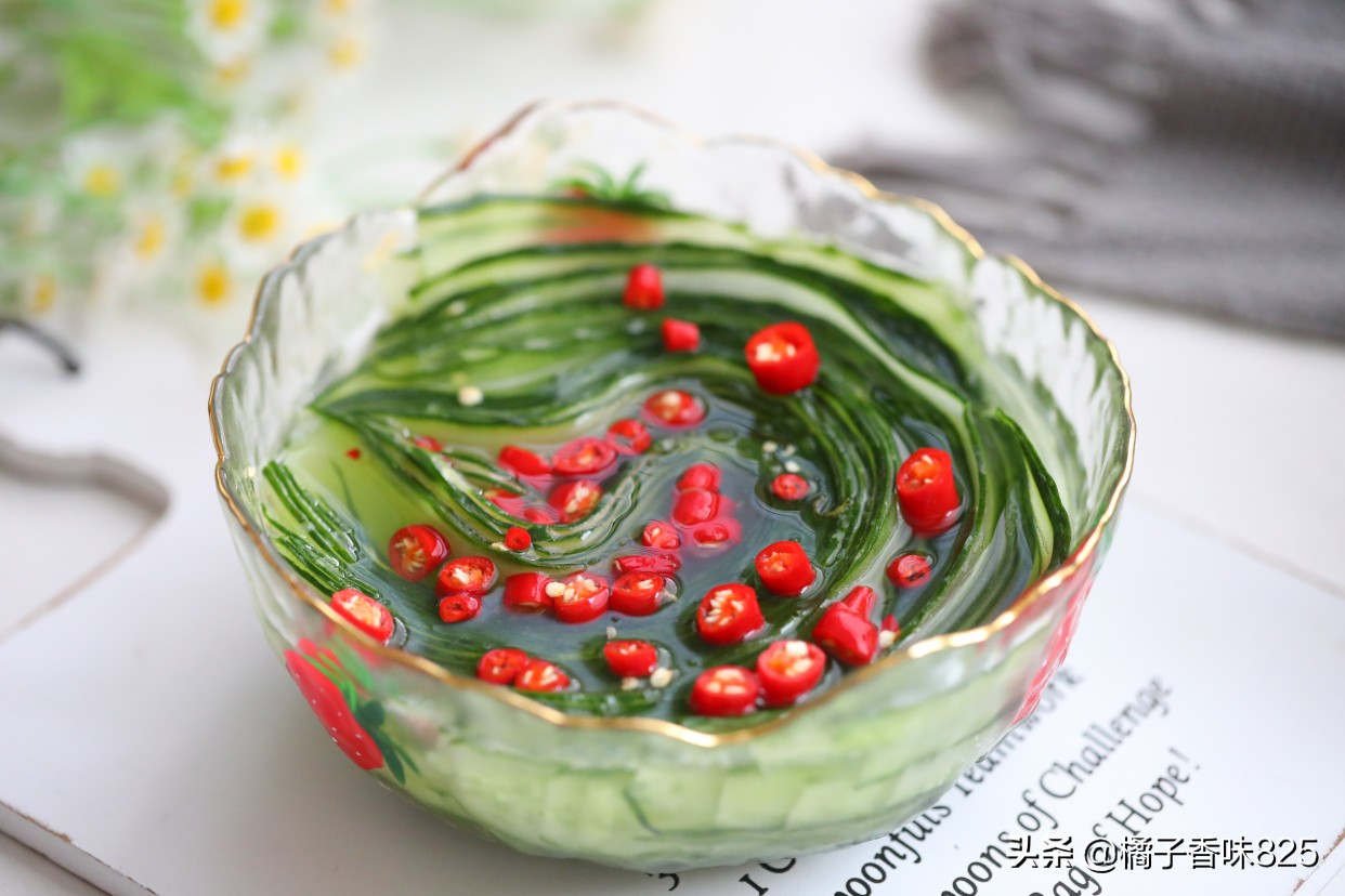 Cucumber is a new way to eat, it is the perfect pair with Sprite, sour ...