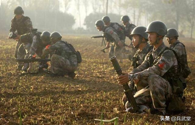 New domestic firearms appeared together, QJB201 machine gun, or a new ...