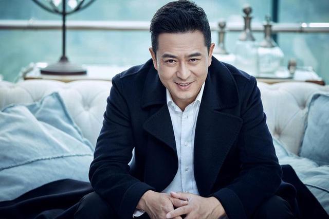 Zhang Jiayi who has been married for 14 years, his wife is actually a ...