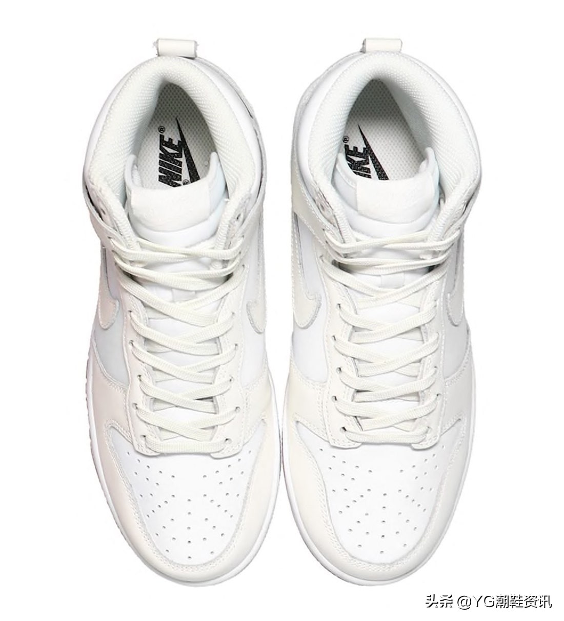 Simple color composition!This pair of high-top Dunk is super versatile ...
