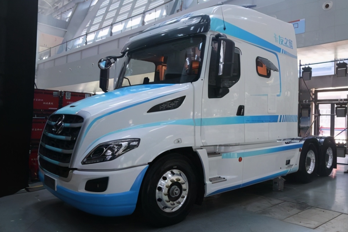 Chenglong T7 "Mini Deluxe Suite" unveiled 600 horsepower with ZF ...