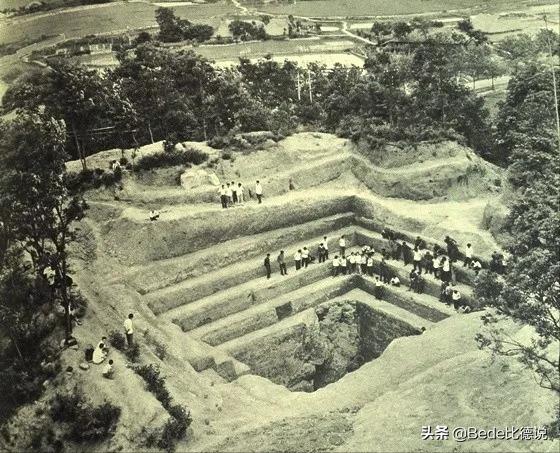 The corpse of a non-corrosive female unearthed from an ancient tomb ...