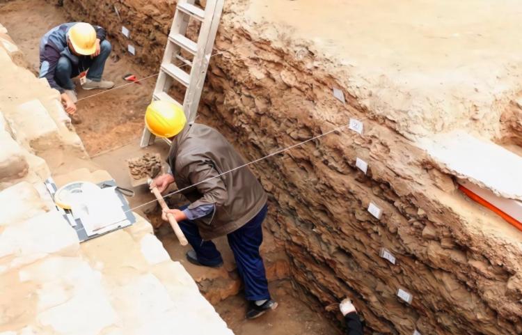 The tomb of Cheng Yaojin was excavated and the epitaph was unearthed to ...